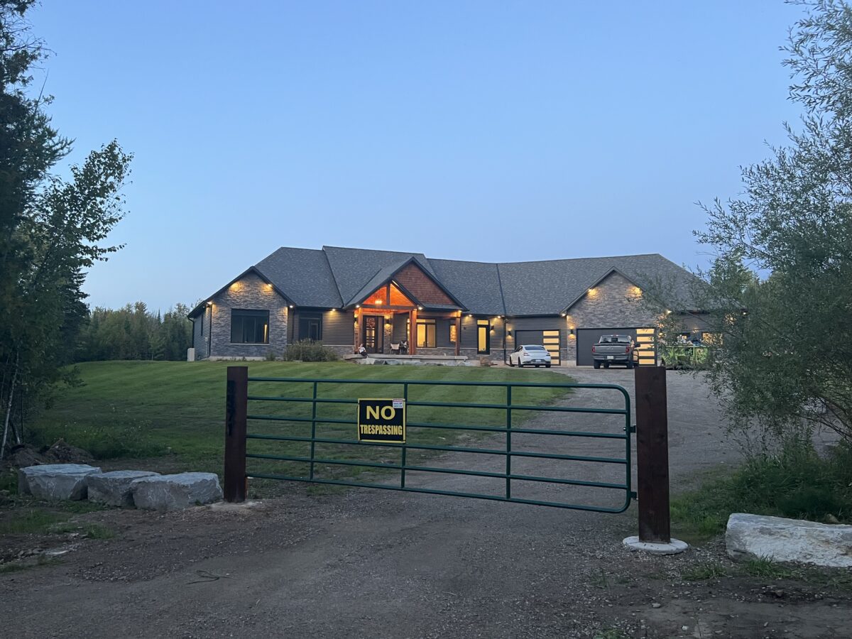 Barry's Bay Home Hardware Building Centre